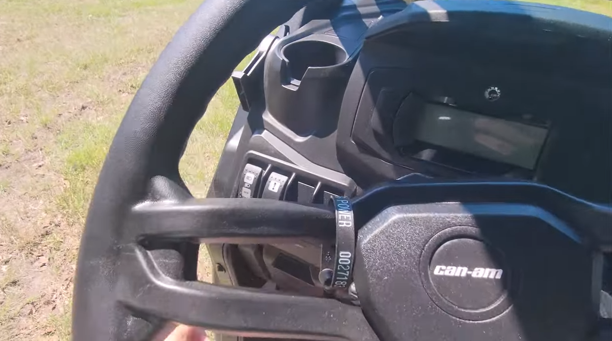 Can-Am Defender HD9 vs HD10: (Which Model is Best!) 2023 » Scooter Tip